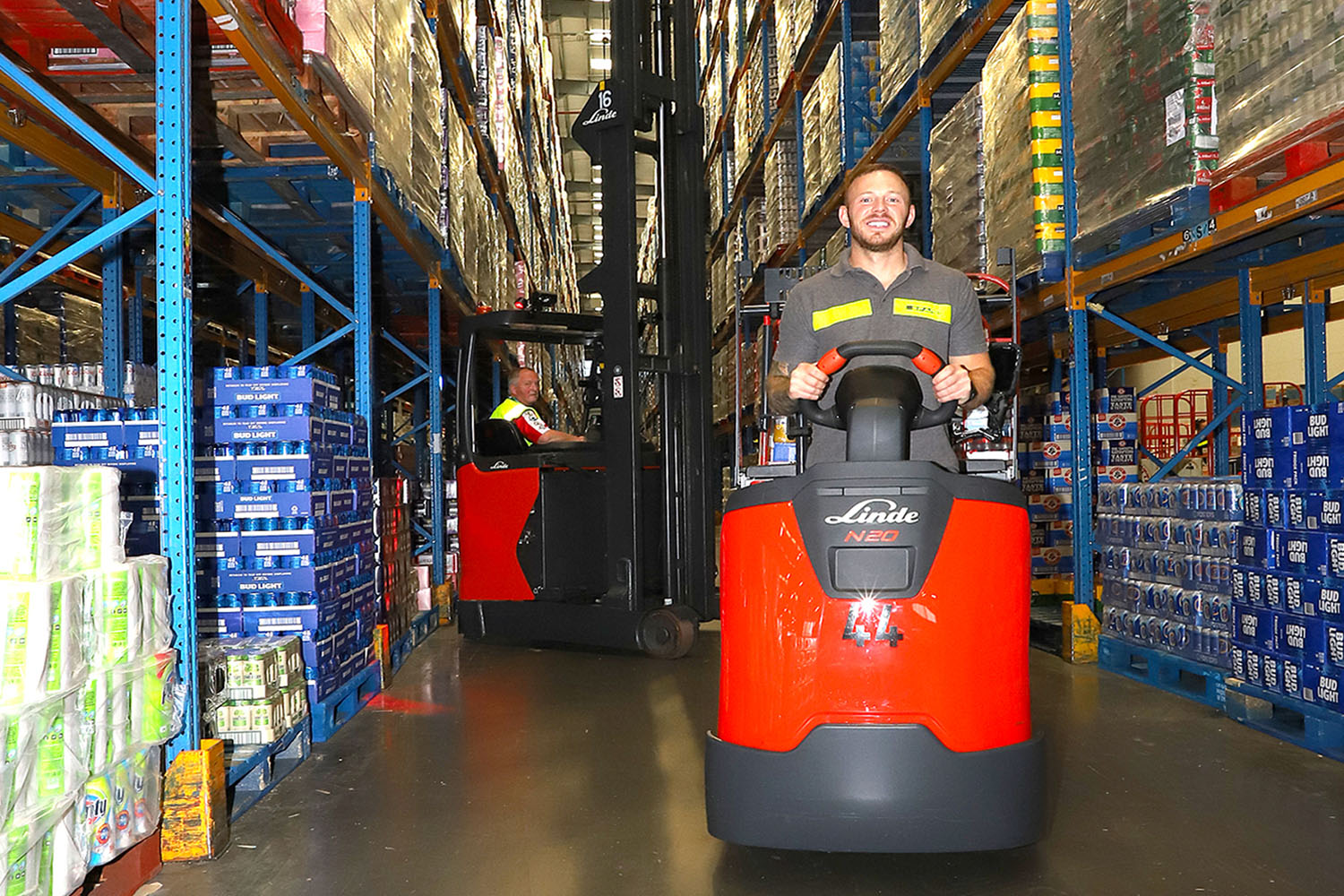SPAR UK James Hall & Co. invests £200,000 into new forklifts and ...