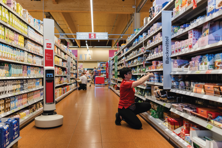 Inventory robot tested in a SPAR and an INTERSPAR store in Austria ...